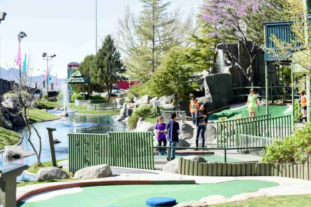 Miniature Golf | Attractions | Hinkle Fun Center | Albuquerque, NM